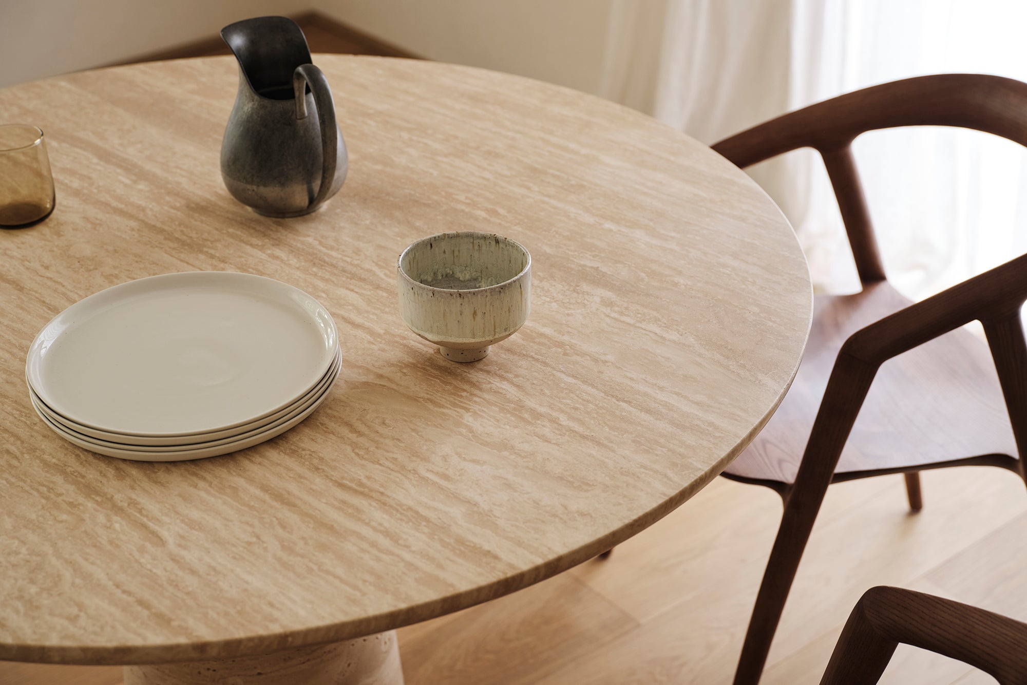 Kora Round Dining Table – MCM House