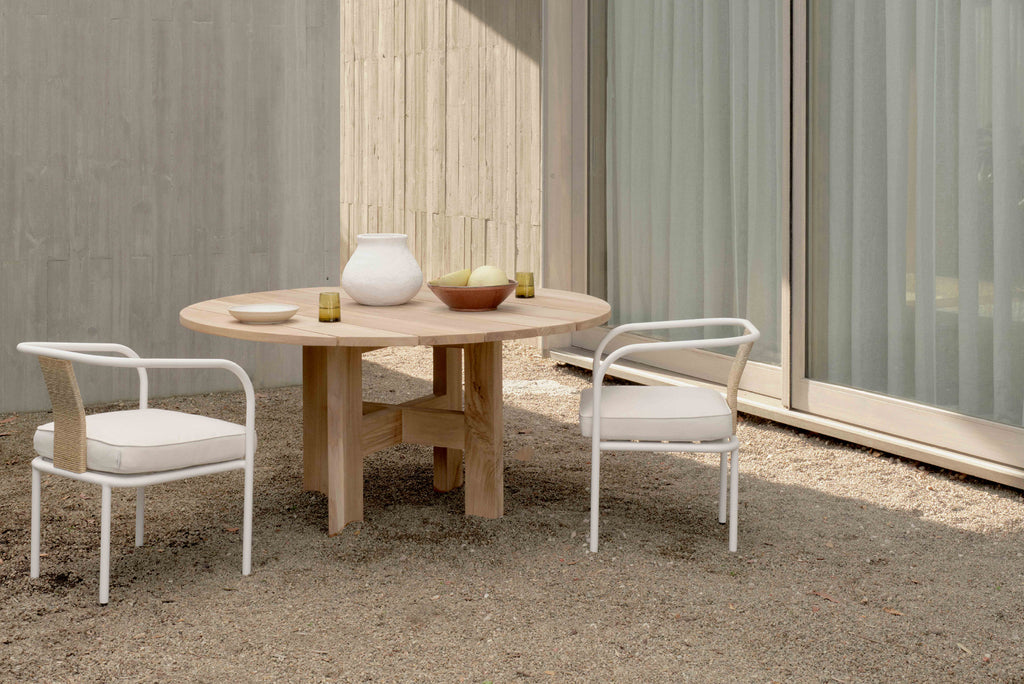 Outdoor Johnny Round Dining Table – MCM House